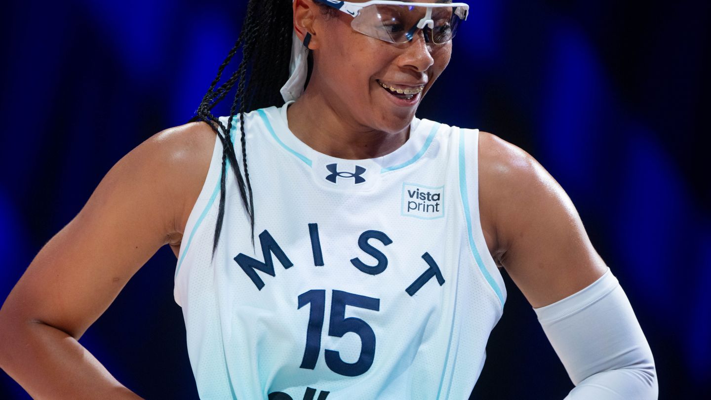 Mist BC Guard Allisha Gray Captures Second Free Throw Challenge ...